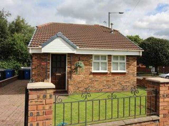 2 Bedrooms Detached bungalow for rent in Ince Hall Lane, Ince WN2