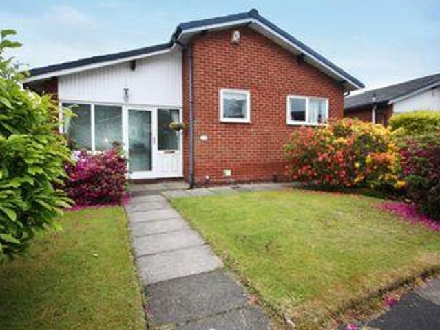 2 Bedrooms Detached bungalow for rent in Staveley Avenue, Bolton BL1