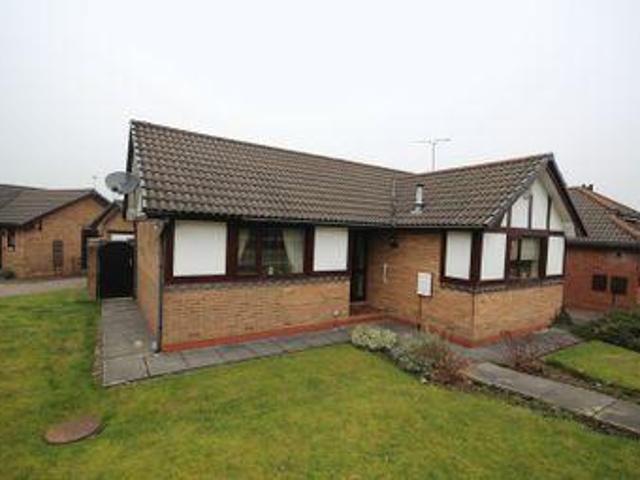 2 Bedrooms Detached bungalow for sale in Acer Close, Norden, Rochdale OL11