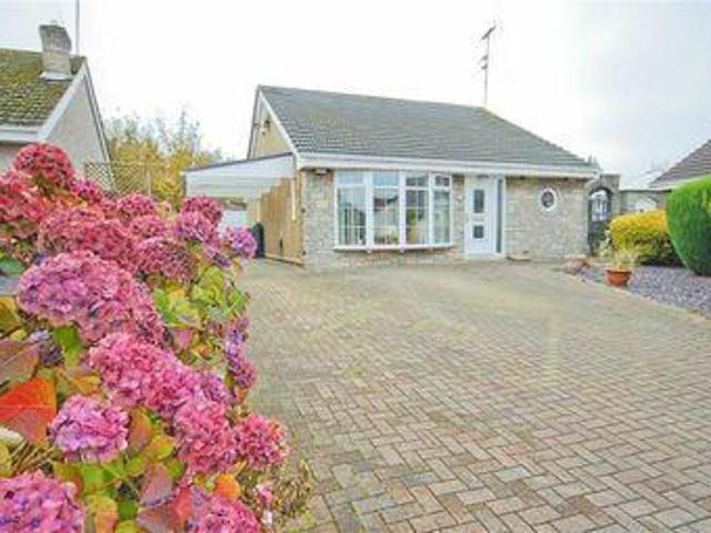 2 Bedrooms Detached bungalow for sale in Andrew Avenue, Rawtenstall, Lancashire BB4