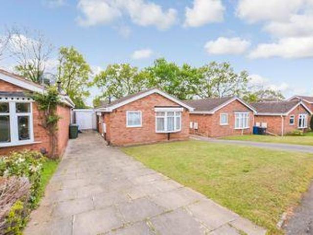 2 Bedrooms Detached bungalow for sale in Buckden, Wilnecote, Tamworth B77