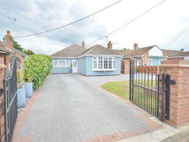 2 Bedrooms Detached bungalow for sale in Beacon Way, St. Osyth, Clacton On Sea CO16