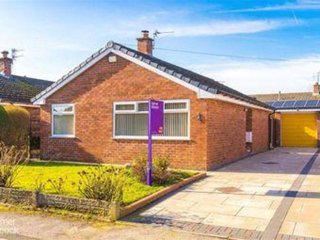2 Bedrooms Detached bungalow for sale in Dalesford Close, Leigh, Lancashire WN7