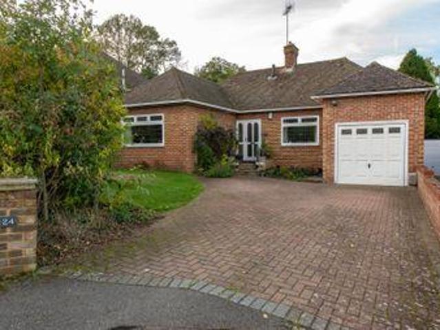 2 Bedrooms Detached bungalow for sale in Davys Place, Gravesend DA12