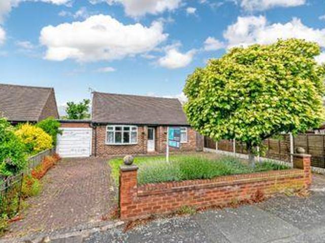 2 Bedrooms Detached bungalow for sale in Delery Drive, Padgate, Warrington WA1