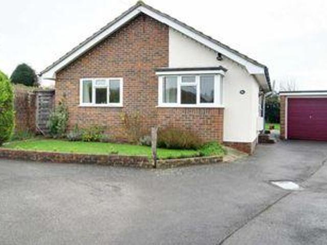 2 Bedrooms Detached bungalow for sale in Ferring Lane, Ferring, Worthing, West Sussex BN12