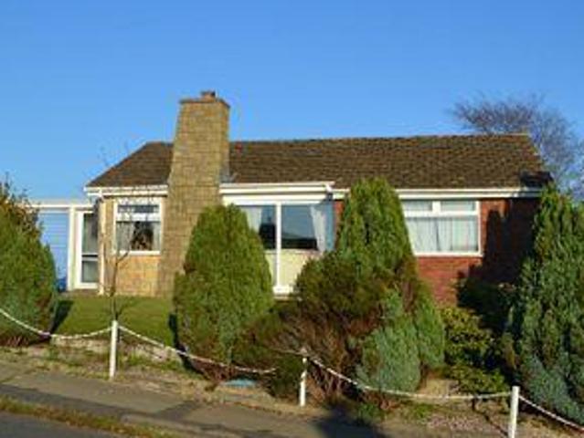 2 Bedrooms Detached bungalow for sale in Hafan Y Don, Killay, Swansea. SA2