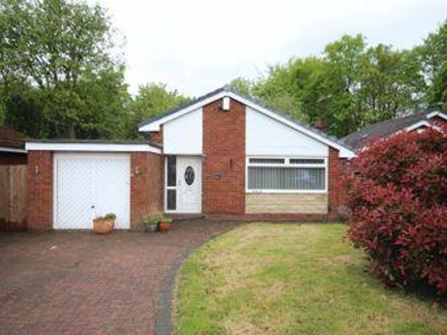 2 Bedrooms Detached bungalow for sale in Lawnswood, Castleton, Rochdale OL11