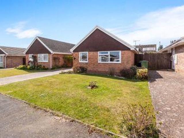 2 Bedrooms Detached bungalow for sale in Limetree Avenue, Eastbourne BN22