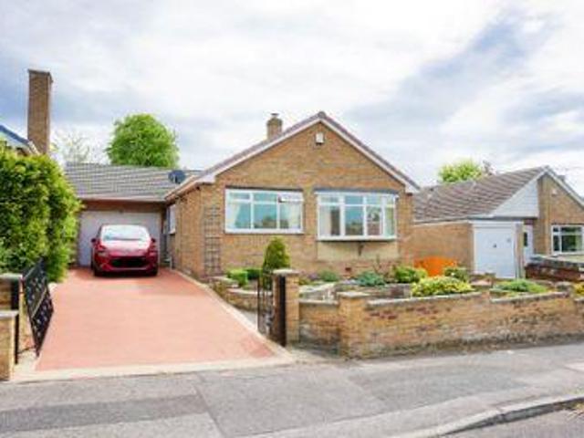 2 Bedrooms Detached bungalow for sale in Penrhyn Walk, Ardsley, Barnsley S71