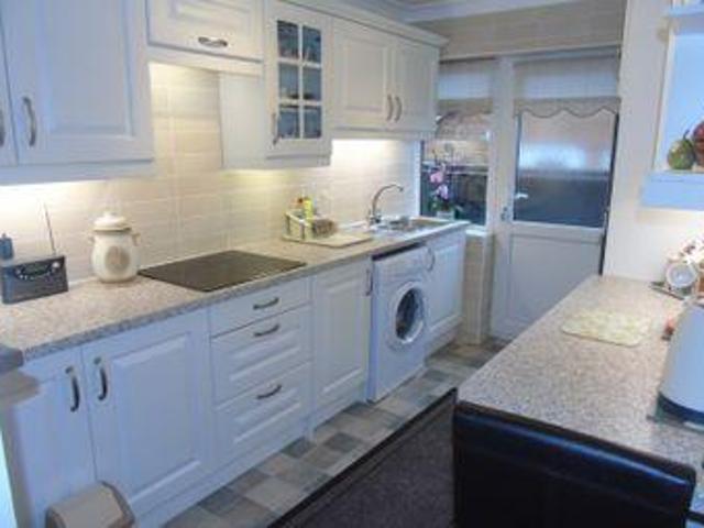 2 Bedrooms Detached bungalow for sale in Priory Orchard, Great Cliffe Road, Eastbourne BN23