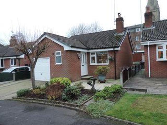 2 Bedrooms Detached bungalow for sale in Steeple View, Royton, Oldham OL2