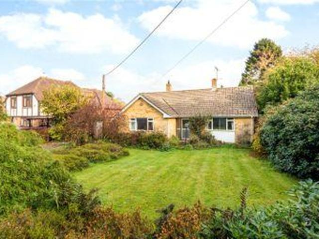 2 Bedrooms Detached bungalow for sale in South Town Road, Medstead, Alton, Hampshire GU34