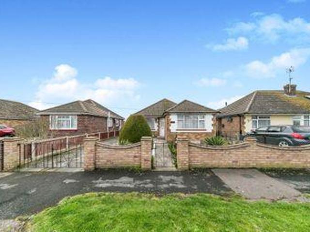 2 Bedrooms Detached bungalow for sale in Tudor Green, Jaywick, Clacton On Sea CO15