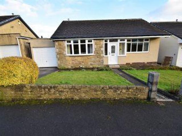 2 Bedrooms Detached bungalow for sale in Thorn Drive, Queensbury, Bradford BD13