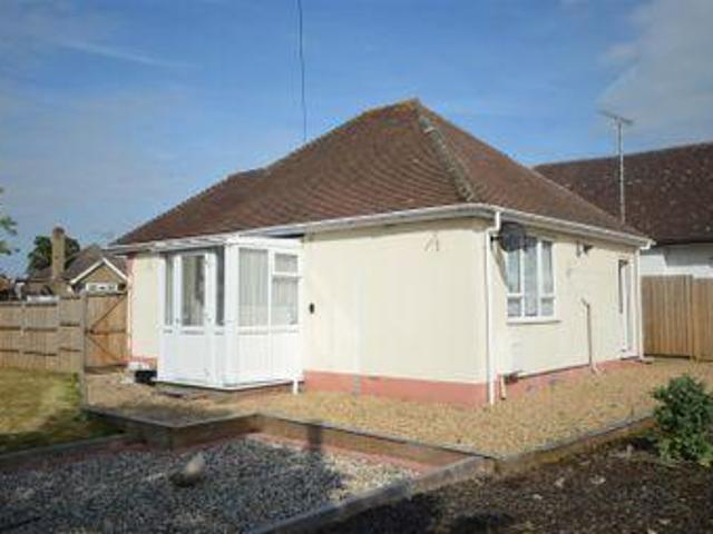 2 Bedrooms Detached bungalow for sale in Windsor Avenue, Clacton On Sea CO15