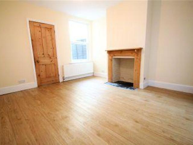 2 Bedrooms Detached house for rent in Campion Road, Colchester, Essex CO2