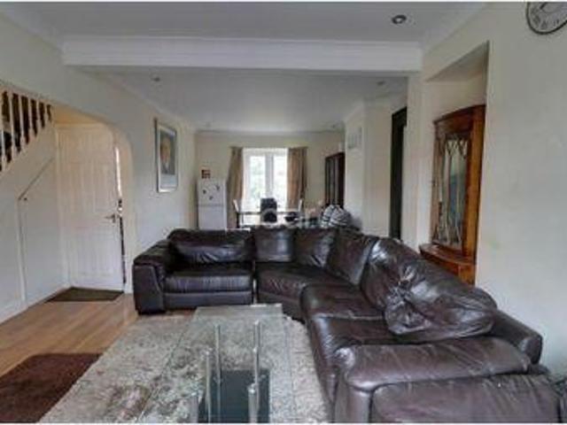 2 Bedrooms Detached house for rent in Cornwallis Road, Dagenham RM9