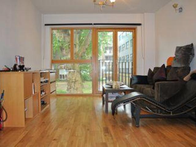 2 Bedrooms Detached house for rent in Hackney Road, London E2