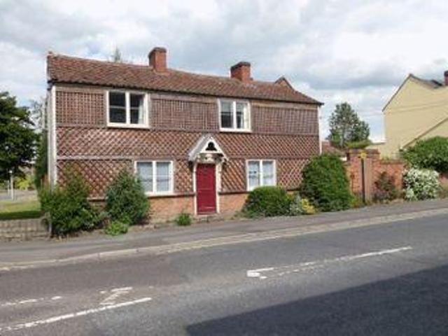 2 Bedrooms Detached house for rent in The Halve, Trowbridge BA14