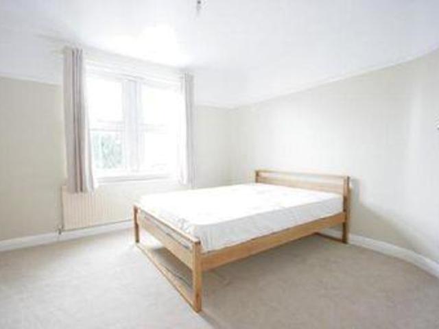2 Bedrooms Detached house for rent in Thurleigh Road, London SW12
