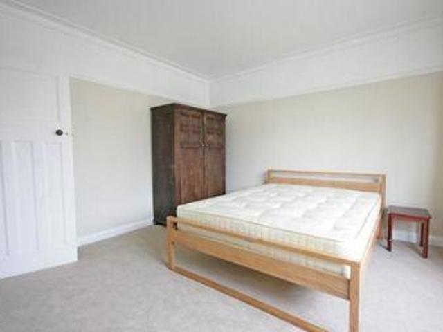 2 Bedrooms Detached house for rent in Thurleigh Road, London SW12