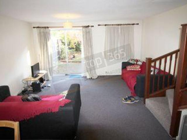 2 Bedrooms Detached house for rent in Wicket Grove, Lenton, Nottingham NG7