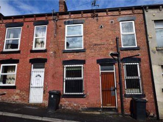 2 Bedrooms Detached house for rent in Woodview Terrace, Leeds, West Yorkshire LS11