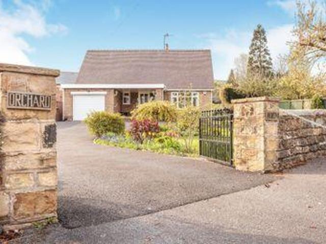 2 Bedrooms Detached house for sale in Main Street, Badsworth, Pontefract WF9