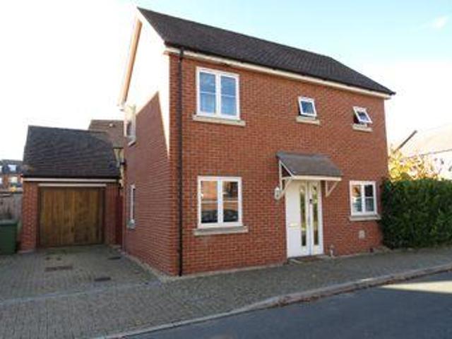 2 Bedrooms Detached house for sale in Basswood Drive, Basingstoke RG24