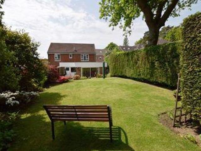 2 Bedrooms Detached house for sale in Cherwell Road, Heathfield, East Sussex, England TN21