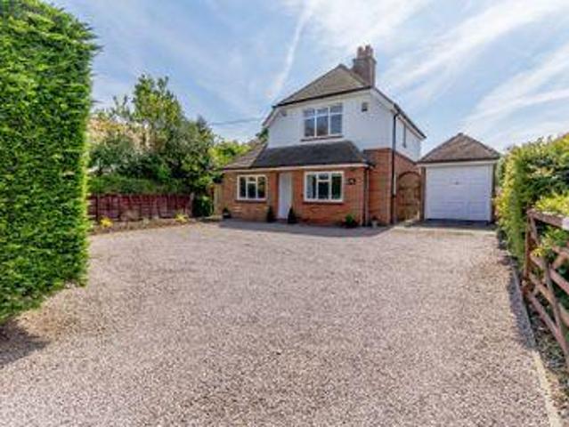 2 Bedrooms Detached house for sale in Guildford Road, Normandy, Guildford GU3