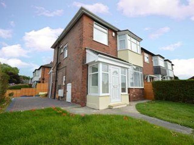 2 Bedrooms Detached house for sale in Hilton Lane, Prestwich, Manchester M25