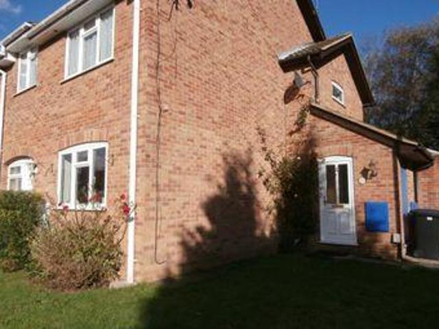 2 Bedrooms End terrace house for rent in Armadale Road, Woking GU21