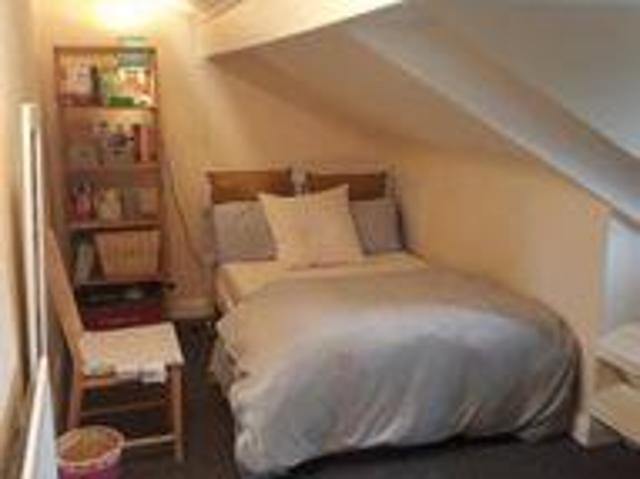 2 Bedrooms End terrace house for rent in Banstead Terrace East, Leeds LS8