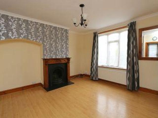 2 Bedrooms End terrace house for rent in Bedivere Road, Bromley BR1