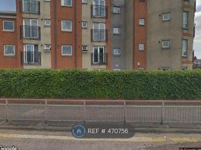 2 Bedrooms End terrace house for rent in Chester Road, Manchester M32