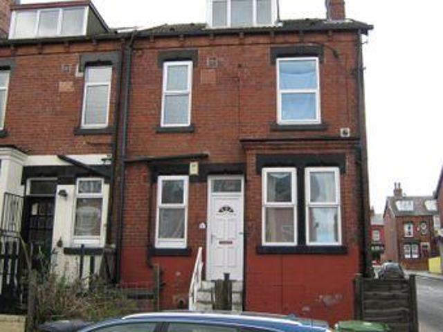 2 Bedrooms End terrace house for rent in Compton Crescent, Harehills, Leeds LS9