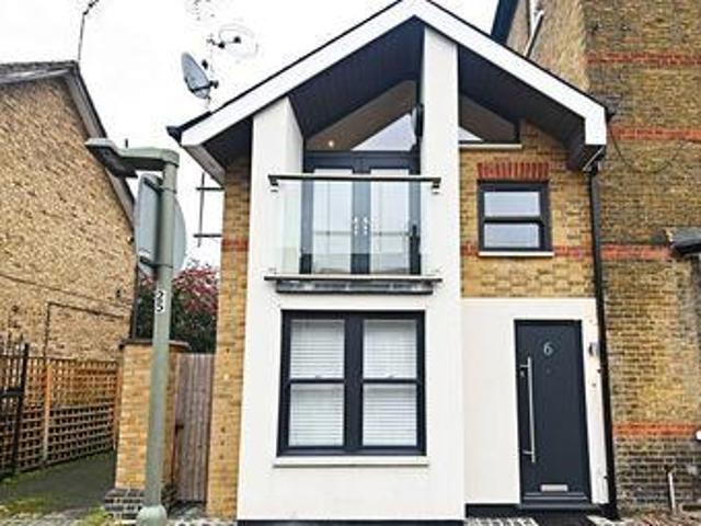 2 Bedrooms End terrace house for rent in King Street, East Finchley N2