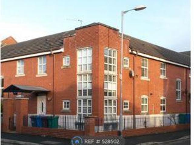 2 Bedrooms End terrace house for rent in Peregrine Street, Manchester M15