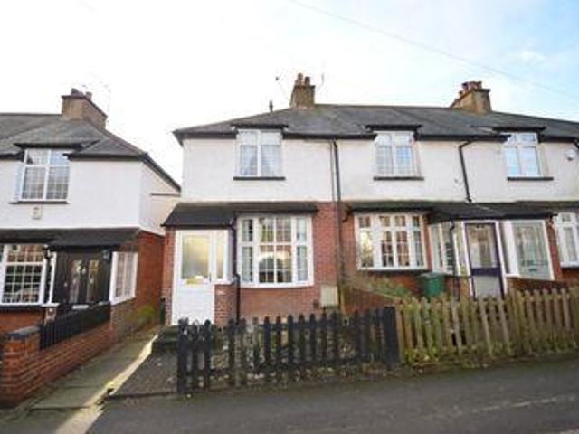 2 Bedrooms End terrace house for rent in Sandlands Road, Tadworth KT20