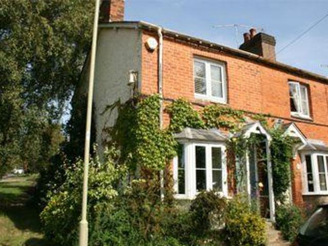 2 Bedrooms End terrace house for rent in The Dean, Alresford, Hampshire SO24