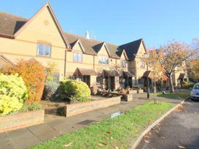 2 Bedrooms End terrace house for sale in Old School Court, Wraysbury, Staines Upon Thames TW19