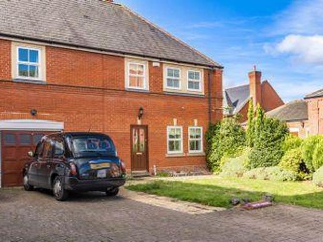 2 Bedrooms End terrace house for sale in Chapel Mews, Woodford Green IG8