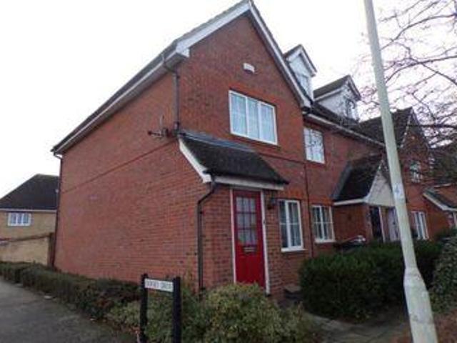 2 Bedrooms End terrace house for sale in Ellington Road, Bedford, Bedfordshire MK42