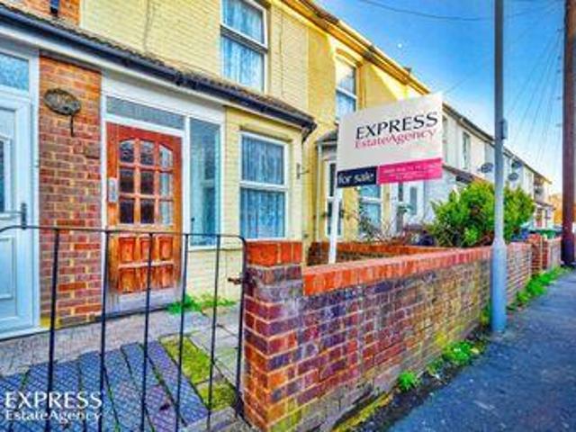 2 Bedrooms End terrace house for sale in Jubilee Road, High Wycombe, Buckinghamshire HP11