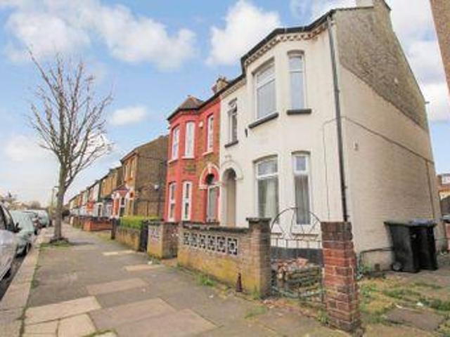 2 Bedrooms End terrace house for sale in Raynton Road, Enfield EN3