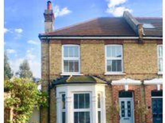 2 Bedrooms End terrace house for sale in Rochester Way, London SE9
