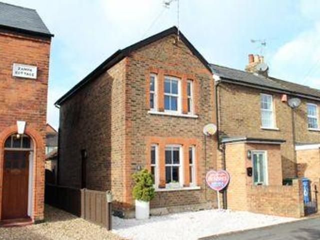 2 Bedrooms End terrace house for sale in Somerset Road, Farnborough GU14