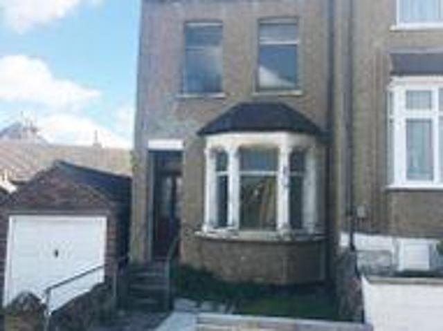 2 Bedrooms End terrace house for sale in 9 Orchard Road, Belvedere, Kent DA17